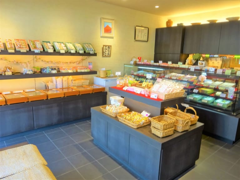 【伊丹市】安堂寺の老舗和菓子店「菓匠 寶（宝）樹庵（かしょう ほうじゅあん）」。期間限定「たみまるレモンのレアチーズ大福」や伊丹銘菓「地酒 ...